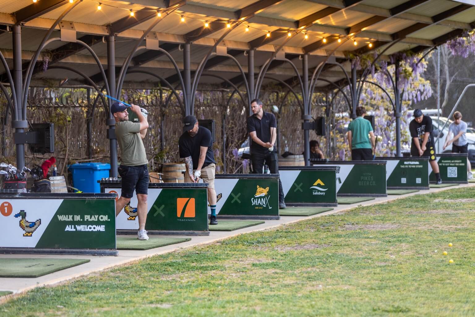 DRIVING RANGE – Little Para Golf Course